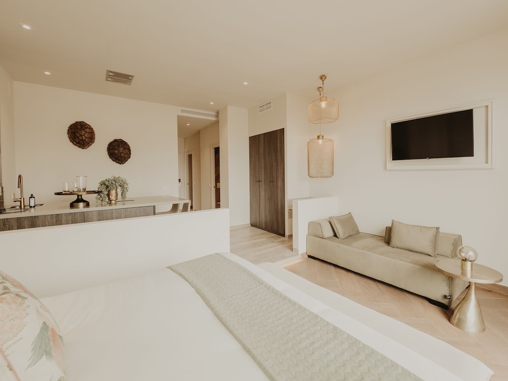 Comfy Studios, Benalmadena | Paralela 45