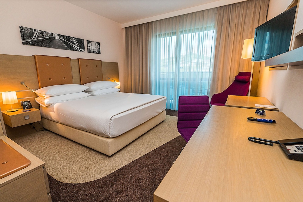 DOUBLETREE BY HILTON ORADEA, ORADEA