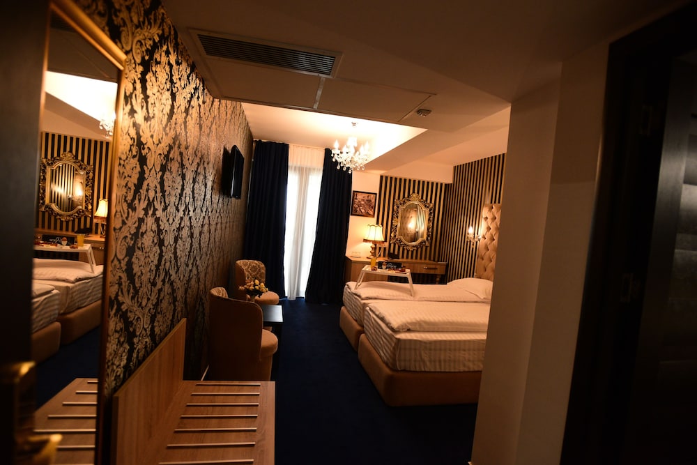 LA ROCCA BOUTIQUE, CRAIOVA